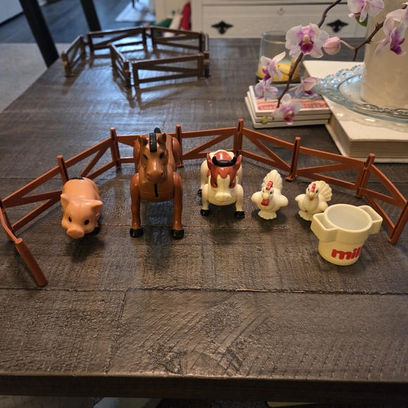 Playskool | Toys | Vintage 98s Playskool Farm Animal Playset With Brown ...